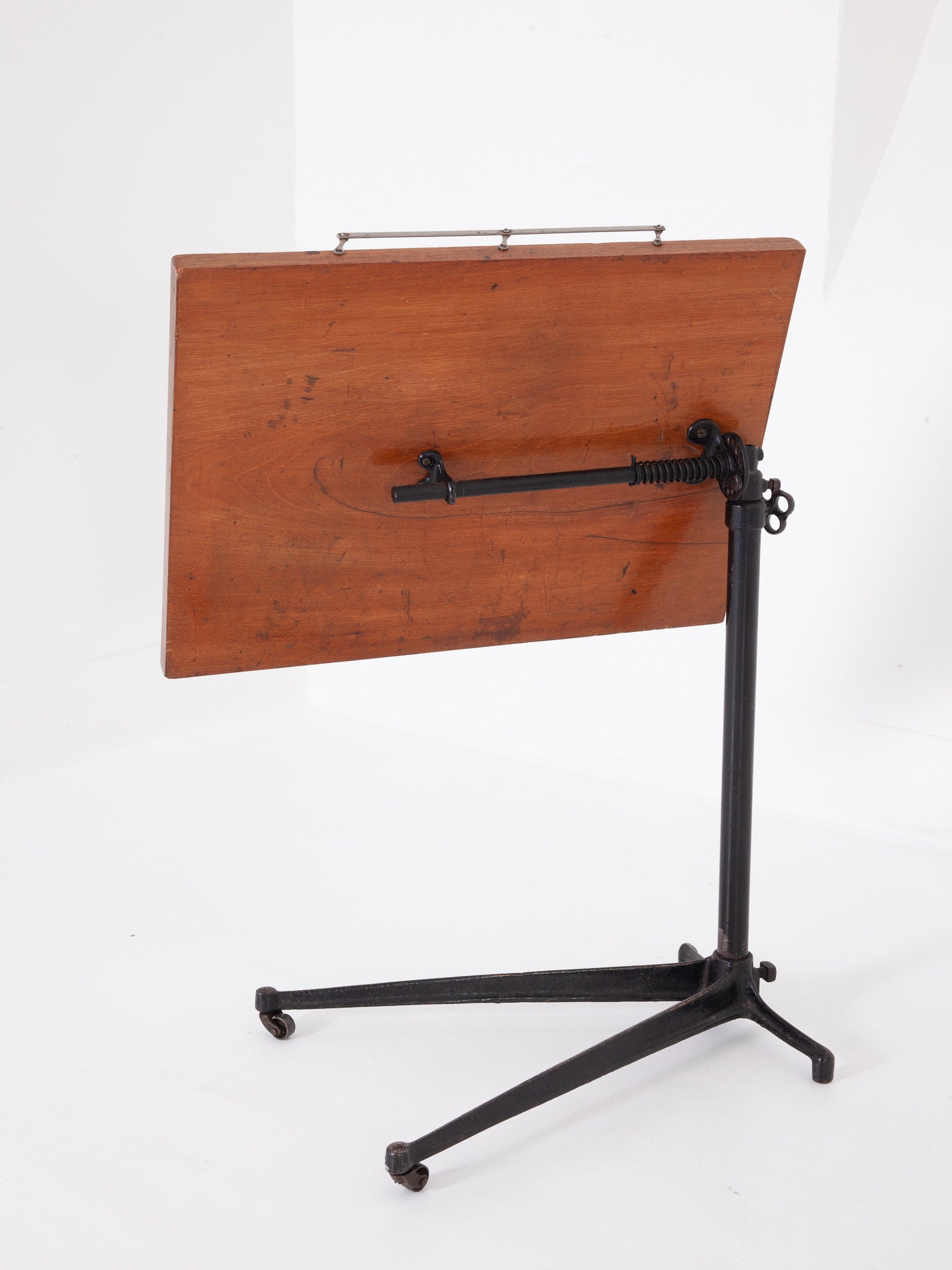 Reading Stand – Drew Pritchard Ltd