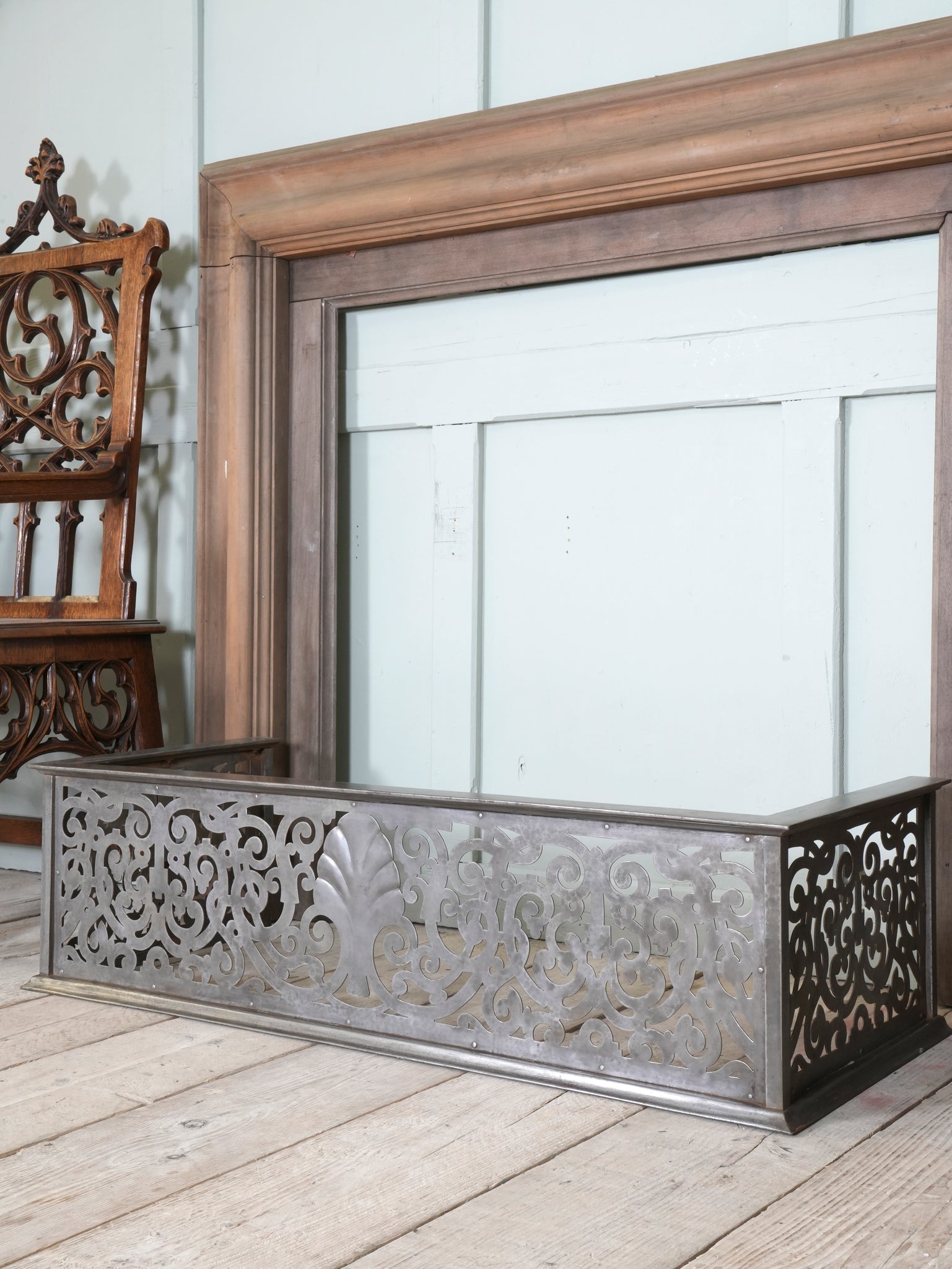 An Edwardian Pierced Steel Fireplace Fender – Drew Pritchard Ltd