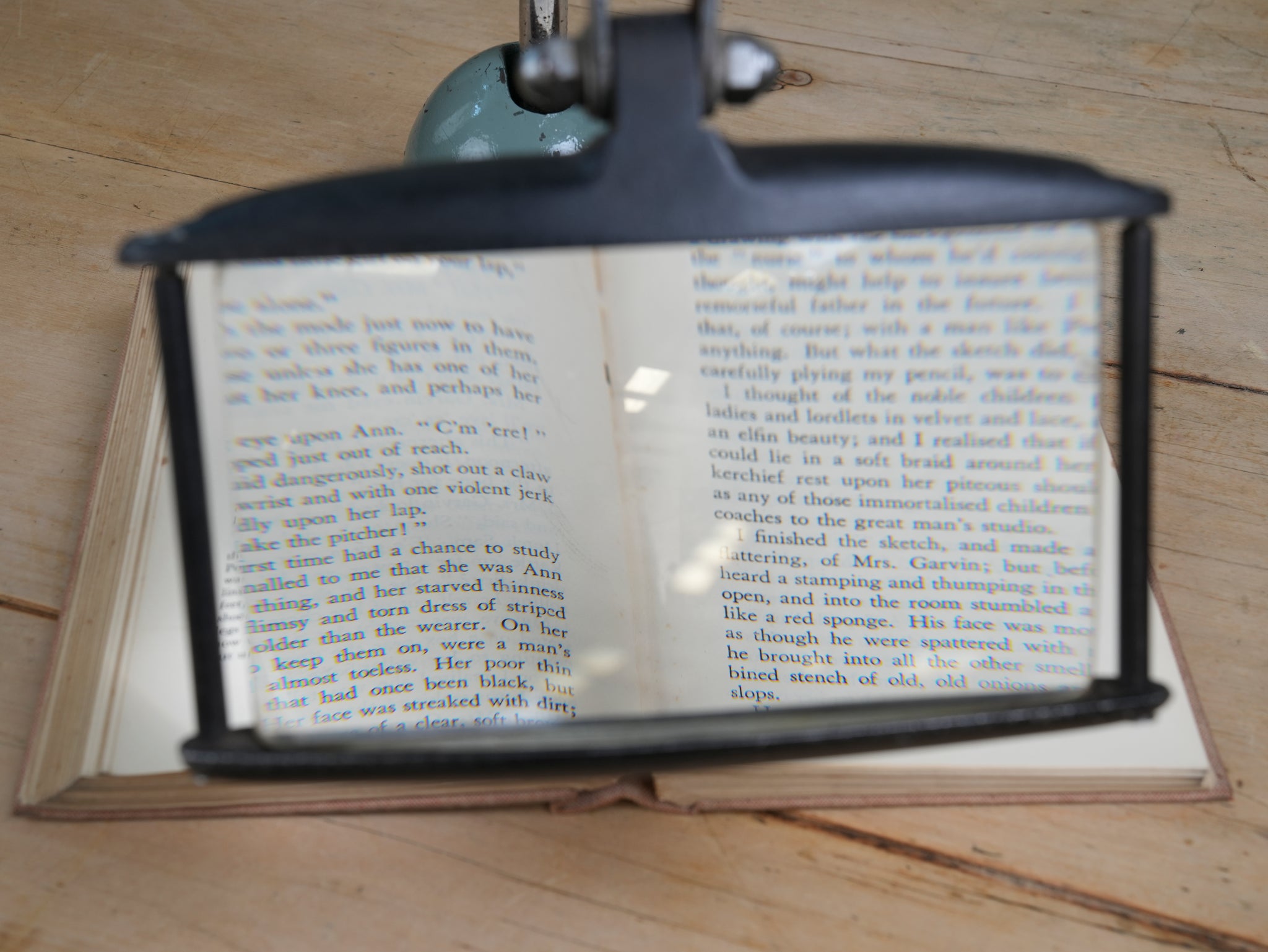 A Desk Magnifying Glass on Stand – Drew Pritchard Ltd